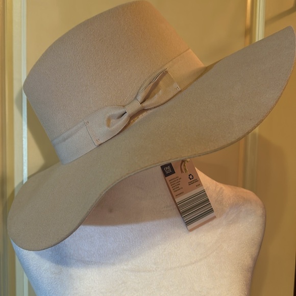 Serra | Accessories | Brand New Felt Hat Adjustable Inside Never Worn ...